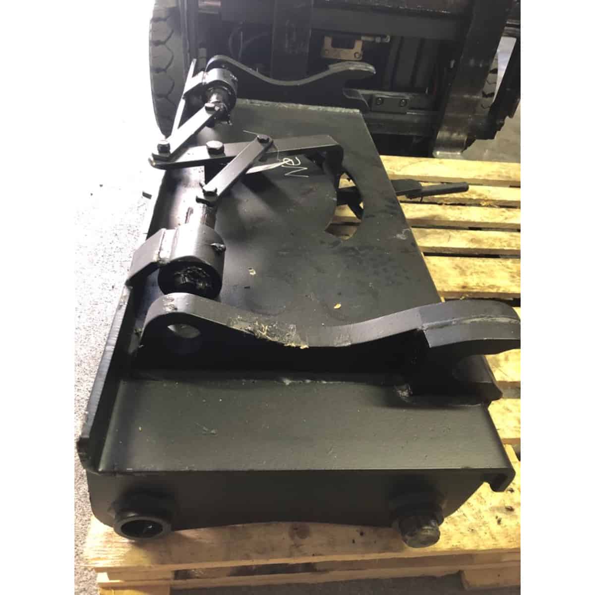 JCB Spare Parts - JCB 3CX FRONT BUCKET QUICK HITCH (PART NO. 3CXFRONTQH) - Kelly Machine Spares
